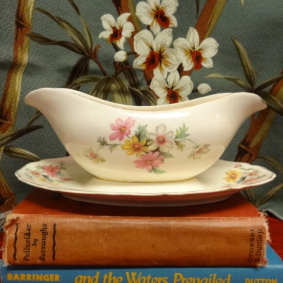 Cannonsburg Potter Co | Dining | Vintage Keystone Gravy Boat Wplate ...